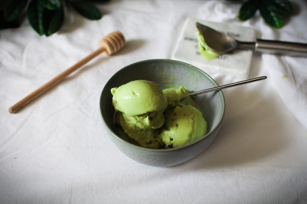 Glace facile au thé matcha et à la noix de coco ! | Royal Chill - blog ...
